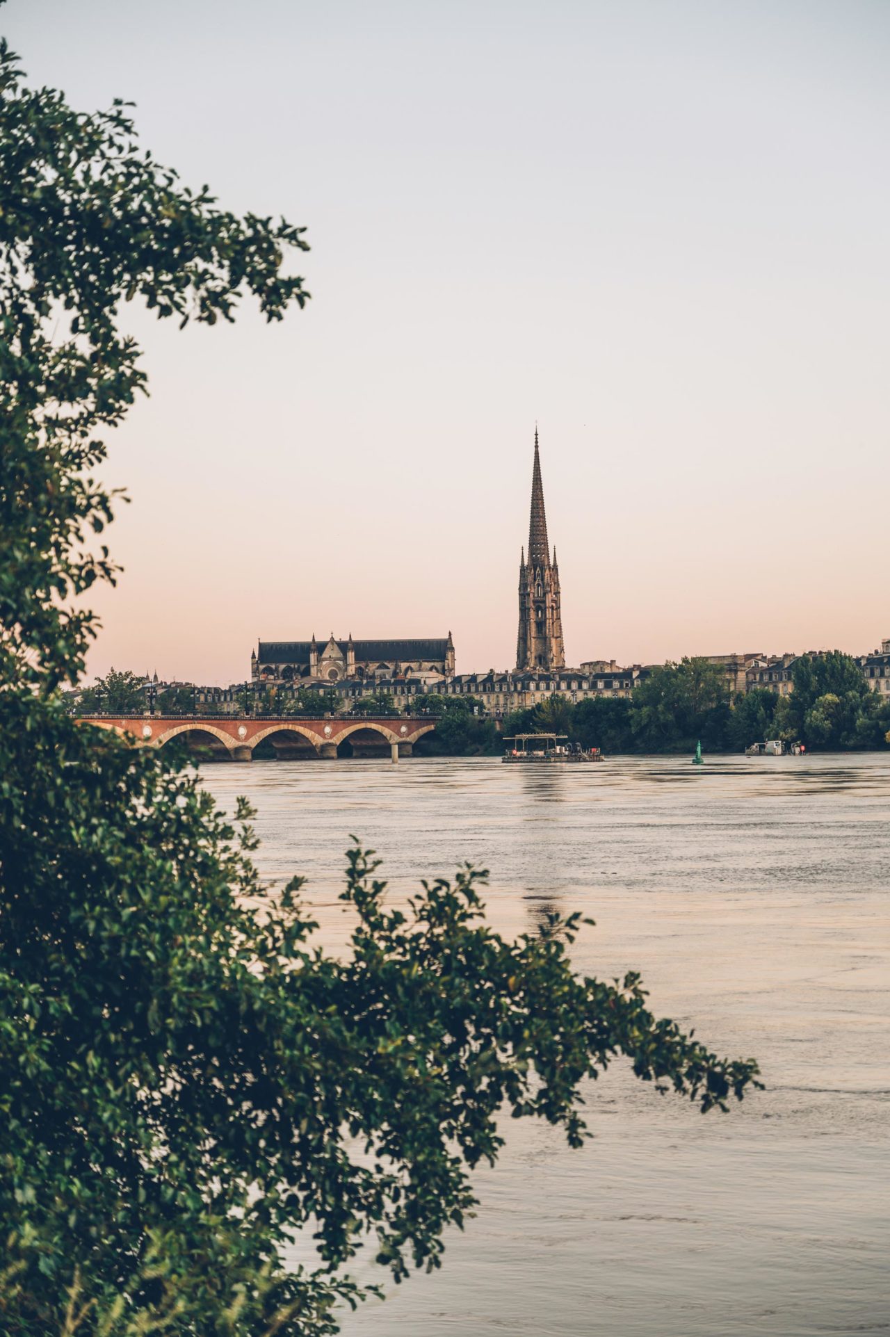 QUE VISITER A BORDEAUX POUR UN WEEK END EN AMOUREUX